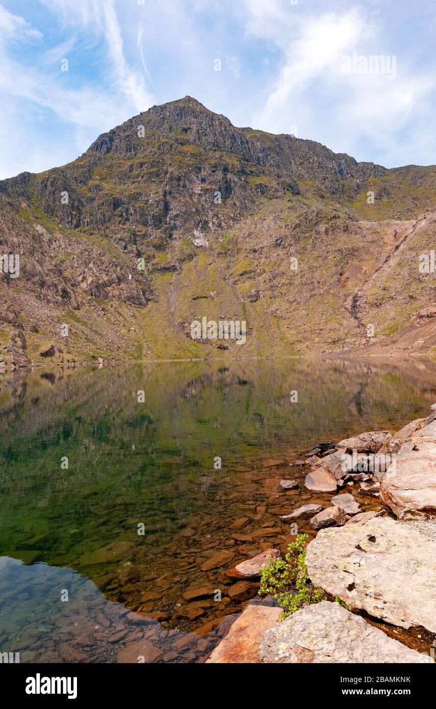 Snowdon Peak from Glaslyn Lake, Snowdonia National Park, Wales Stock ...