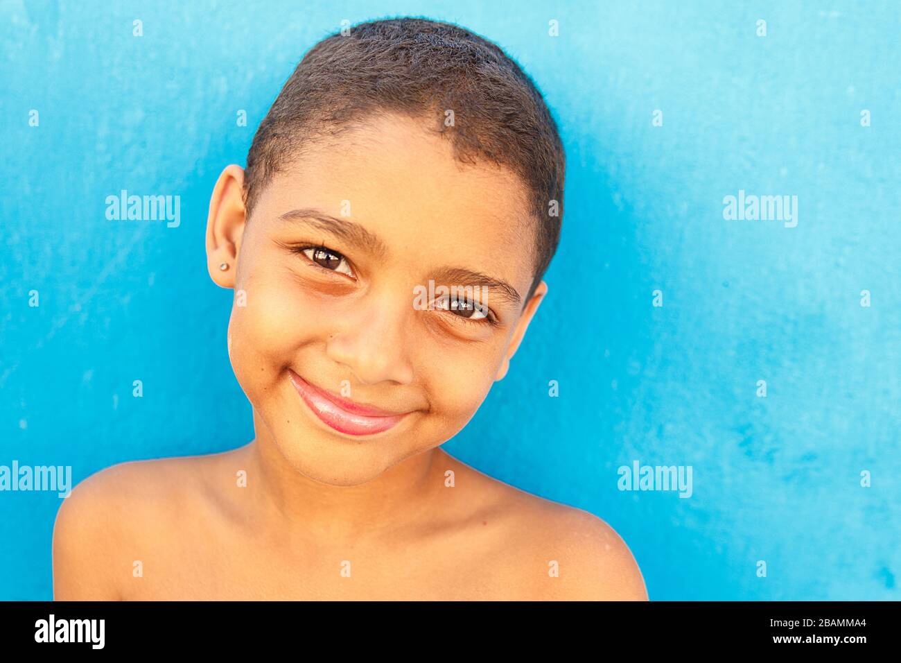 Beautiful child girl cuba hi-res stock photography and images - Alamy