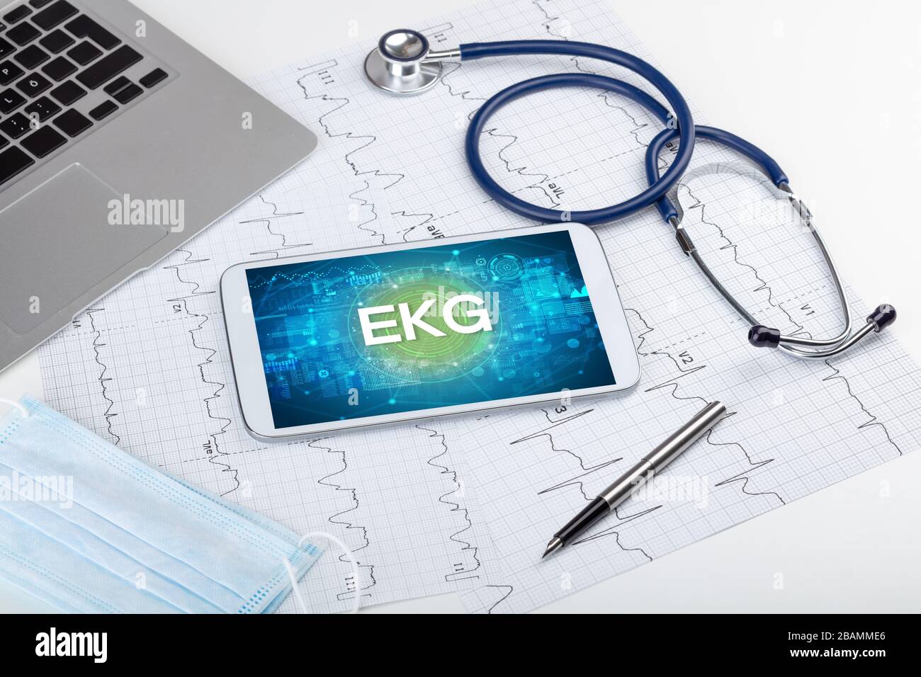 Digital display ekg hi-res stock photography and images - Alamy