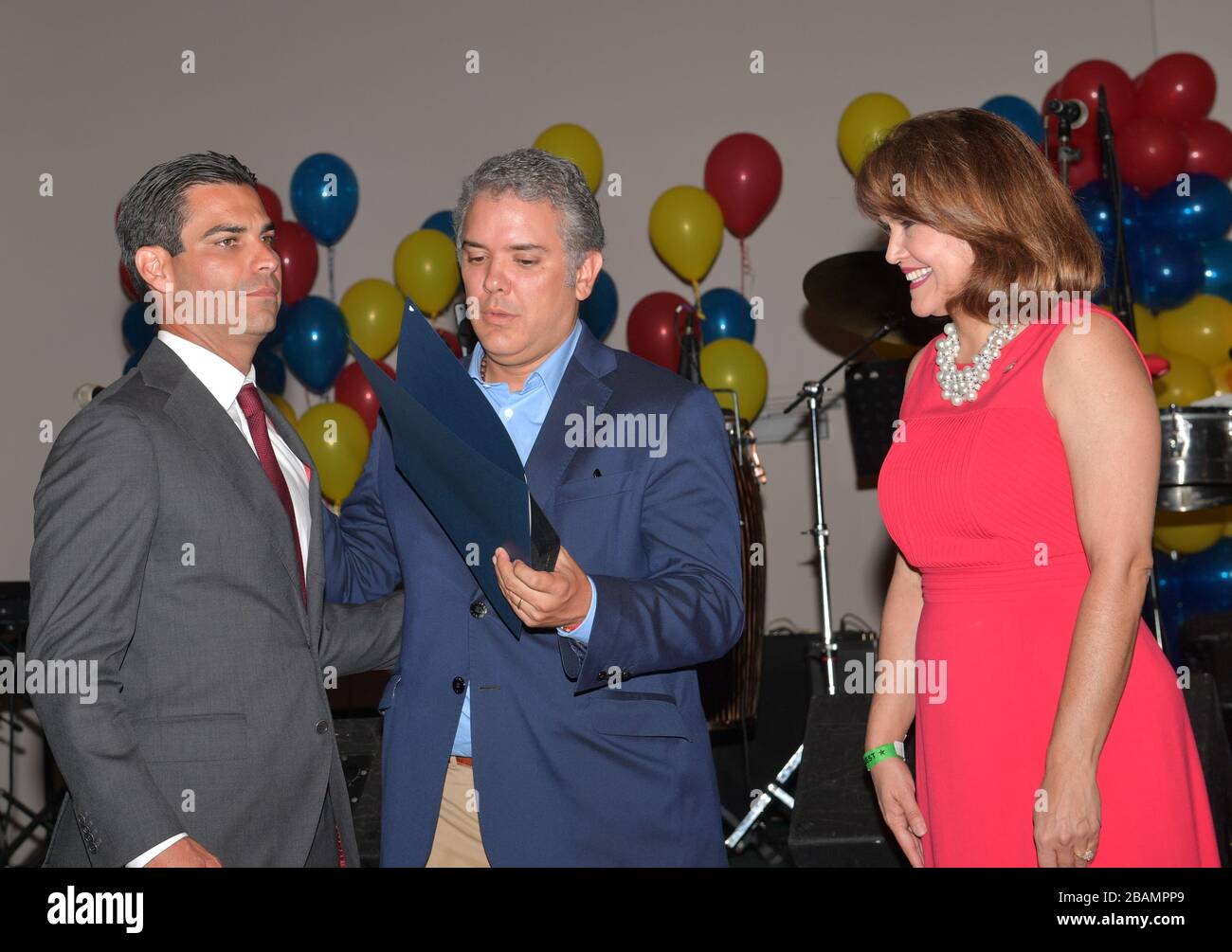 PHOTO CREDIT MUST READ - Jungle Island Photos -@JungleIslandPhotos ...