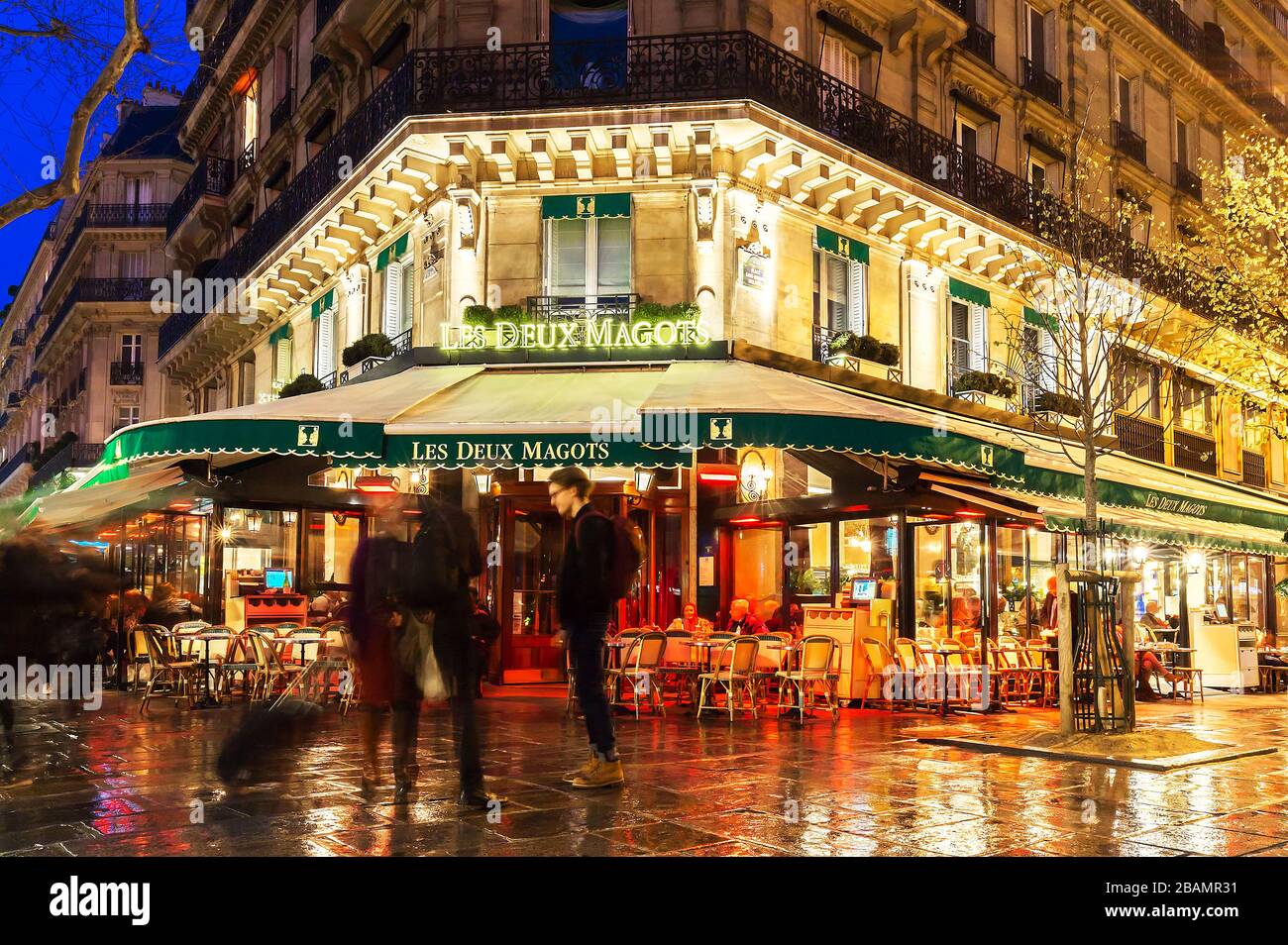 Ernest hemingway paris hi-res stock photography and images - Alamy