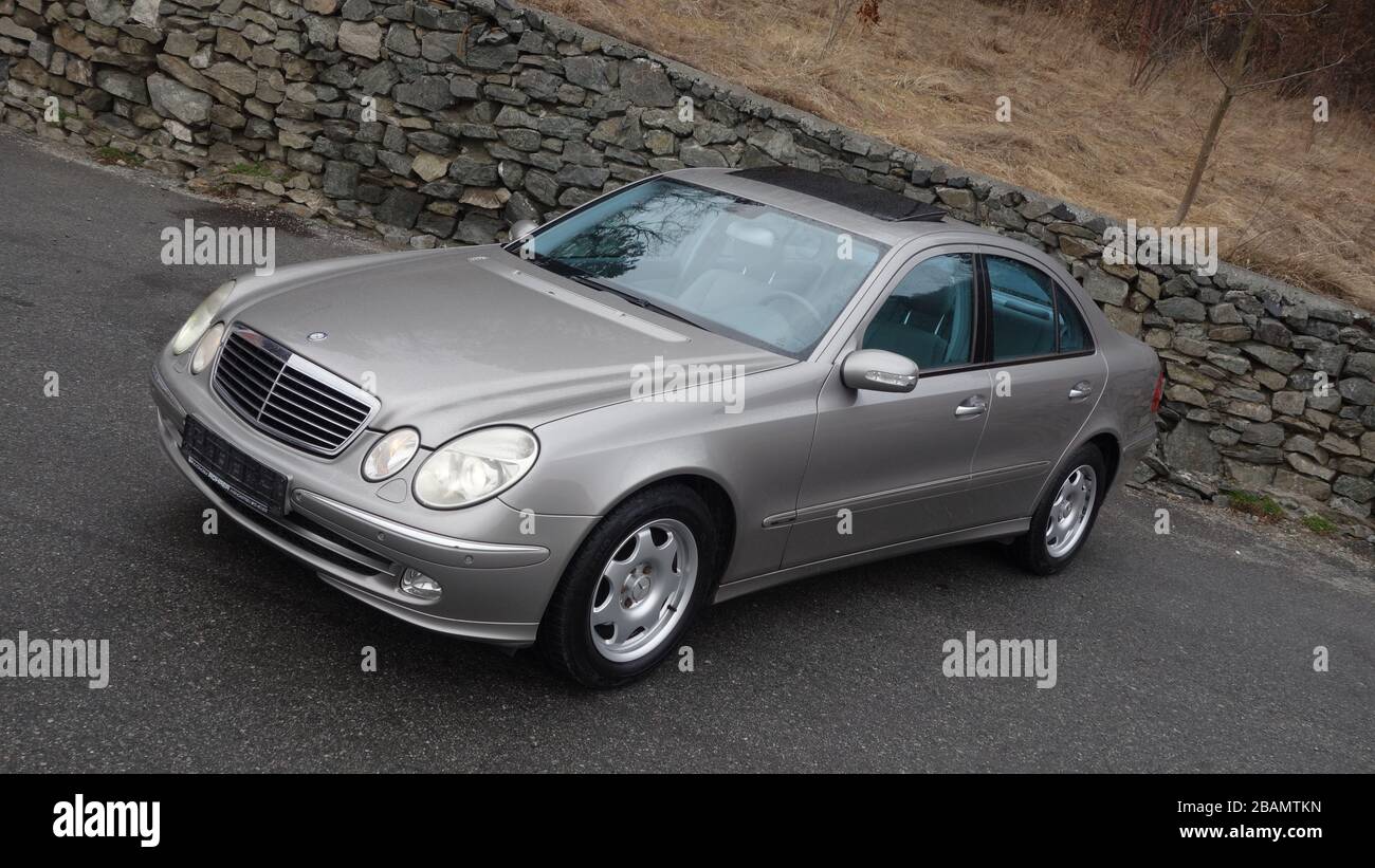 W211 hi-res stock photography and images - Alamy