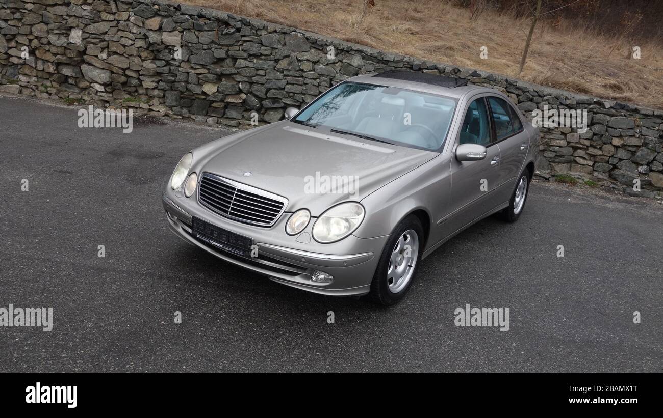 W211 hi-res stock photography and images - Alamy