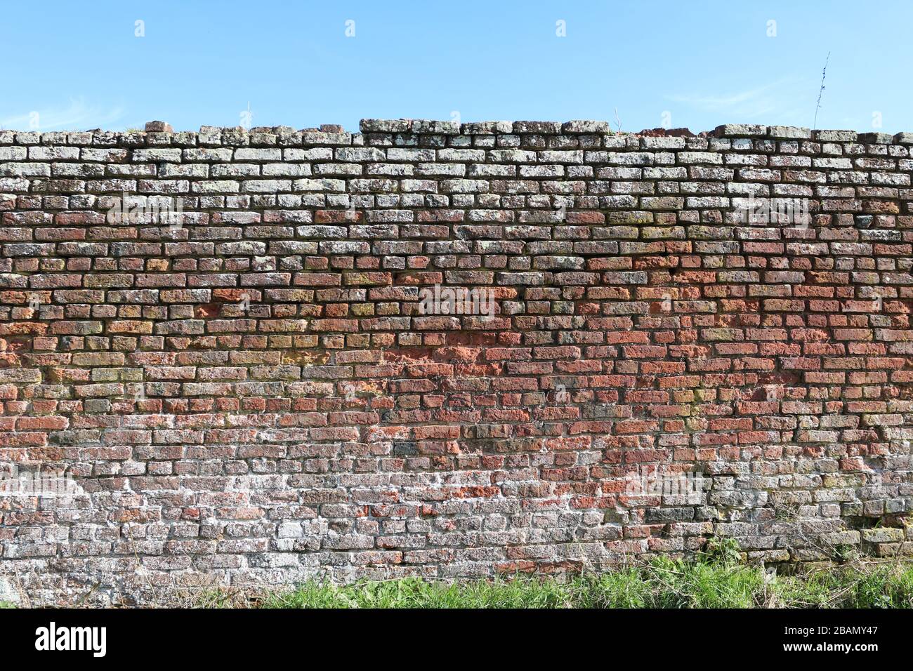 Historic weather worn Brick wall 23/07/20175 Harvington, England ...