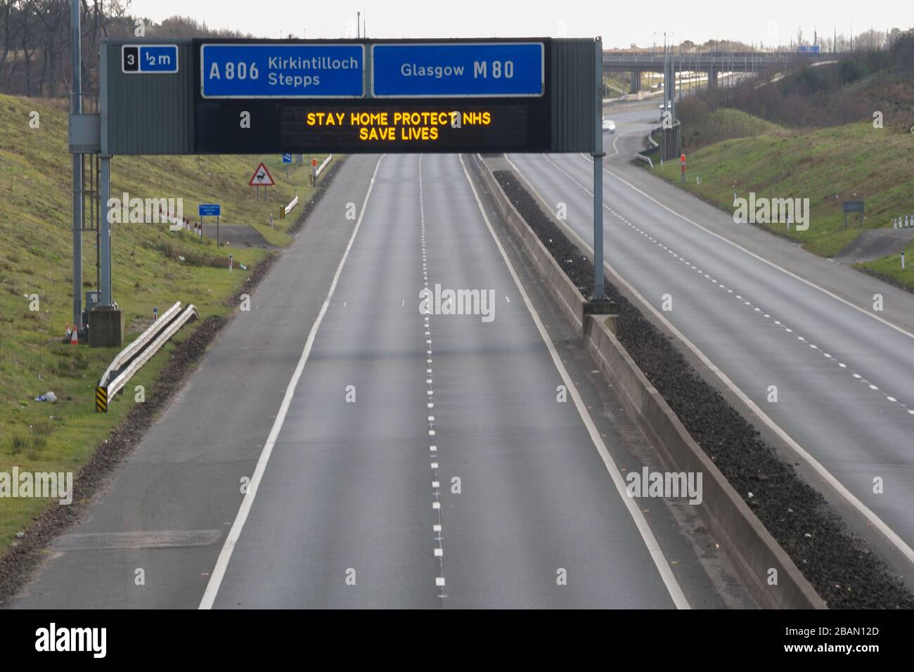 Glasgow, UK. 28th Mar, 2020. Pictured: Road signs all along the M8 and ...