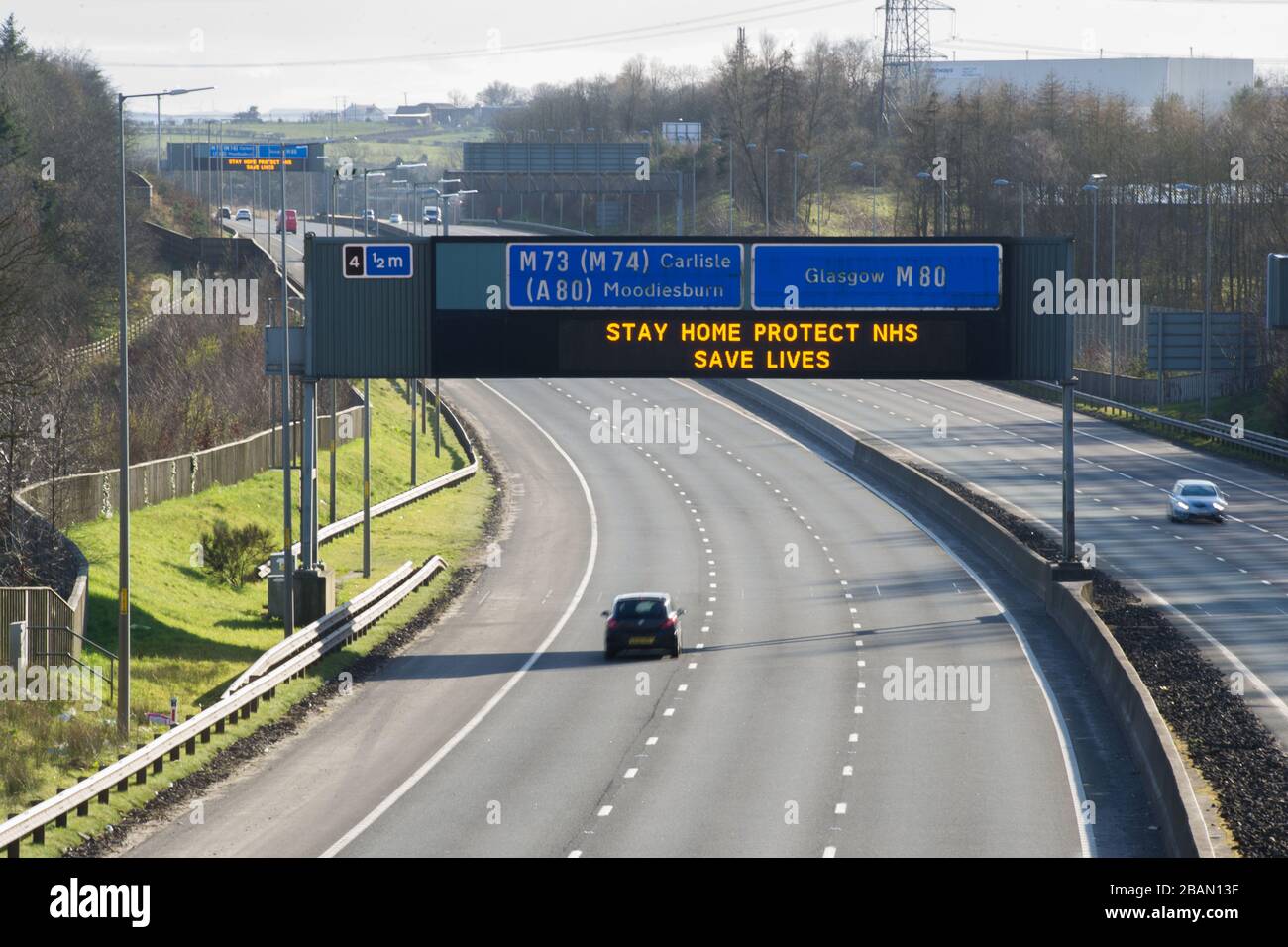 Motorway sign left hi-res stock photography and images - Alamy