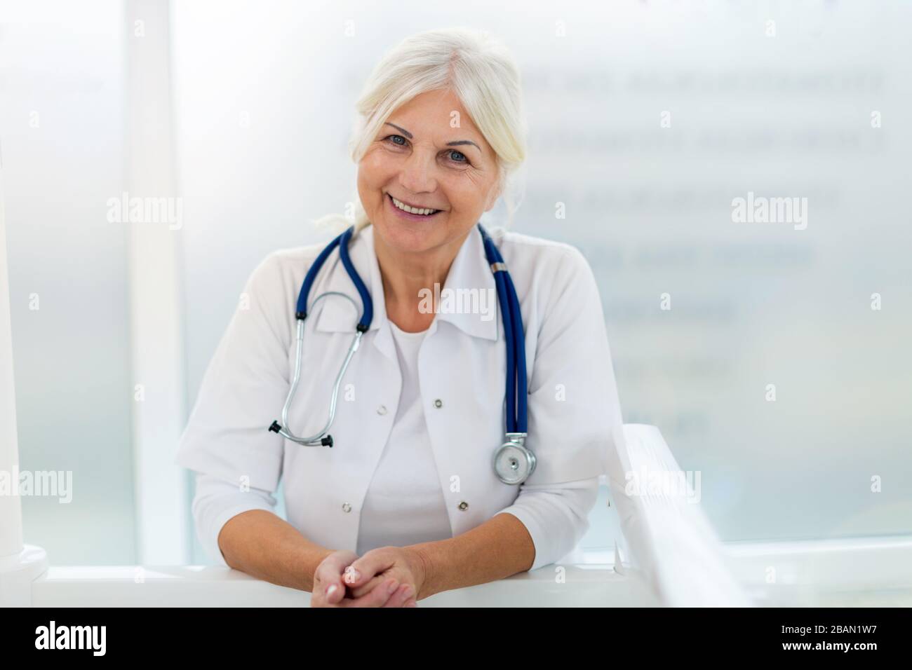 Doctor visit practice hi-res stock photography and images - Alamy