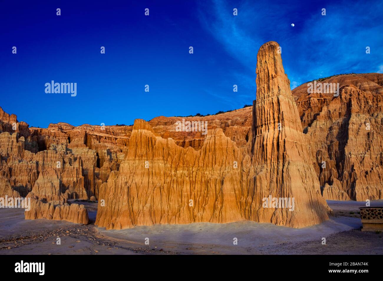 A beautifully lit chimney structure at Cathedral Gorge catches last ...