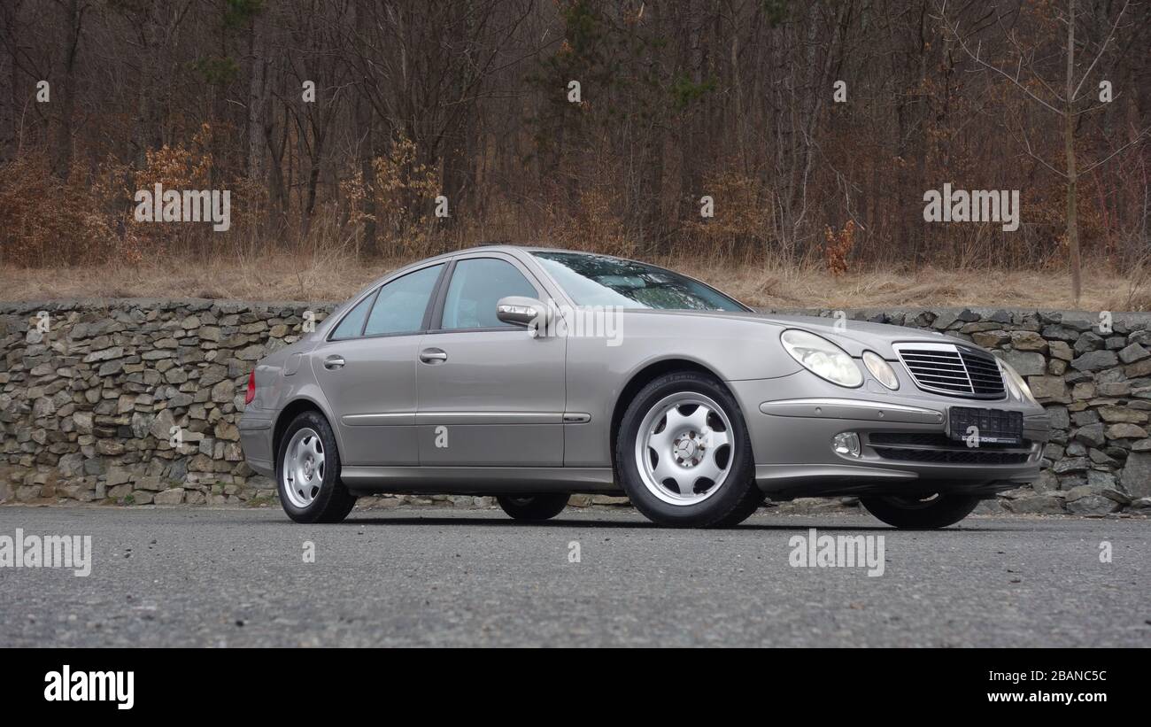 W211 hi-res stock photography and images - Alamy