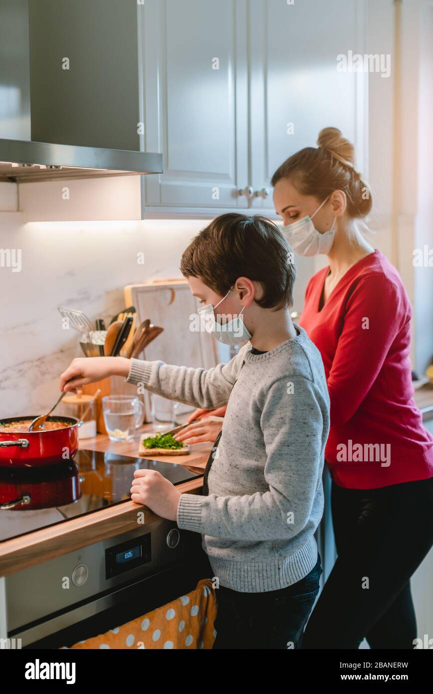 Cooking during lockdown hi-res stock photography and images - Alamy