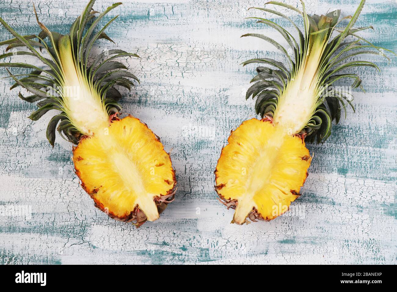 Fresh pineapple cut halves hi-res stock photography and images - Alamy