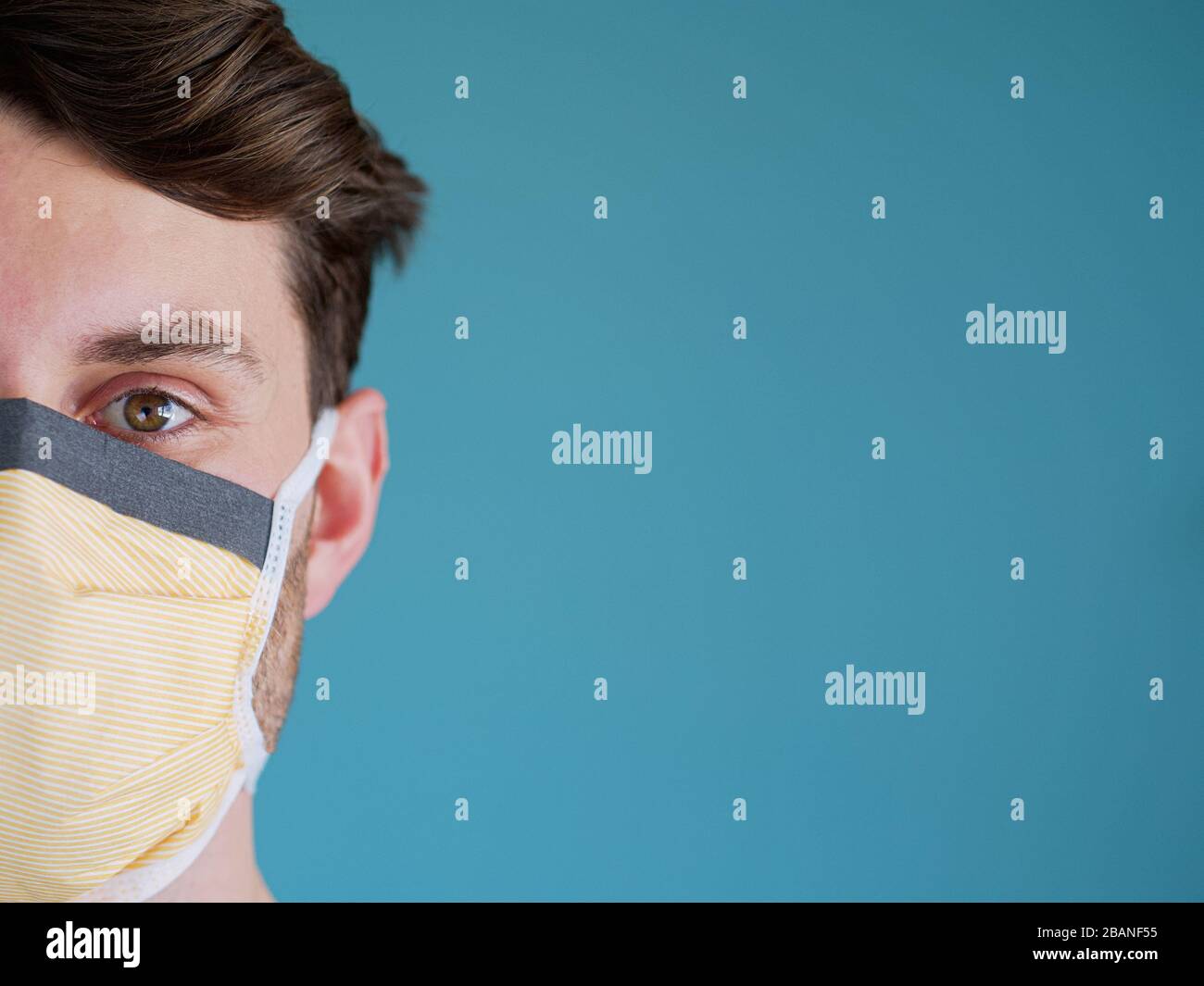 Half monkey half man face hi-res stock photography and images - Alamy