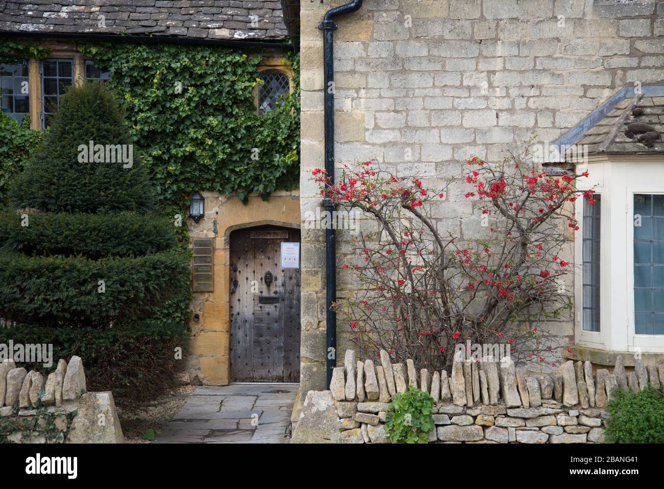 Cotswold stone wall texture hi-res stock photography and images - Alamy