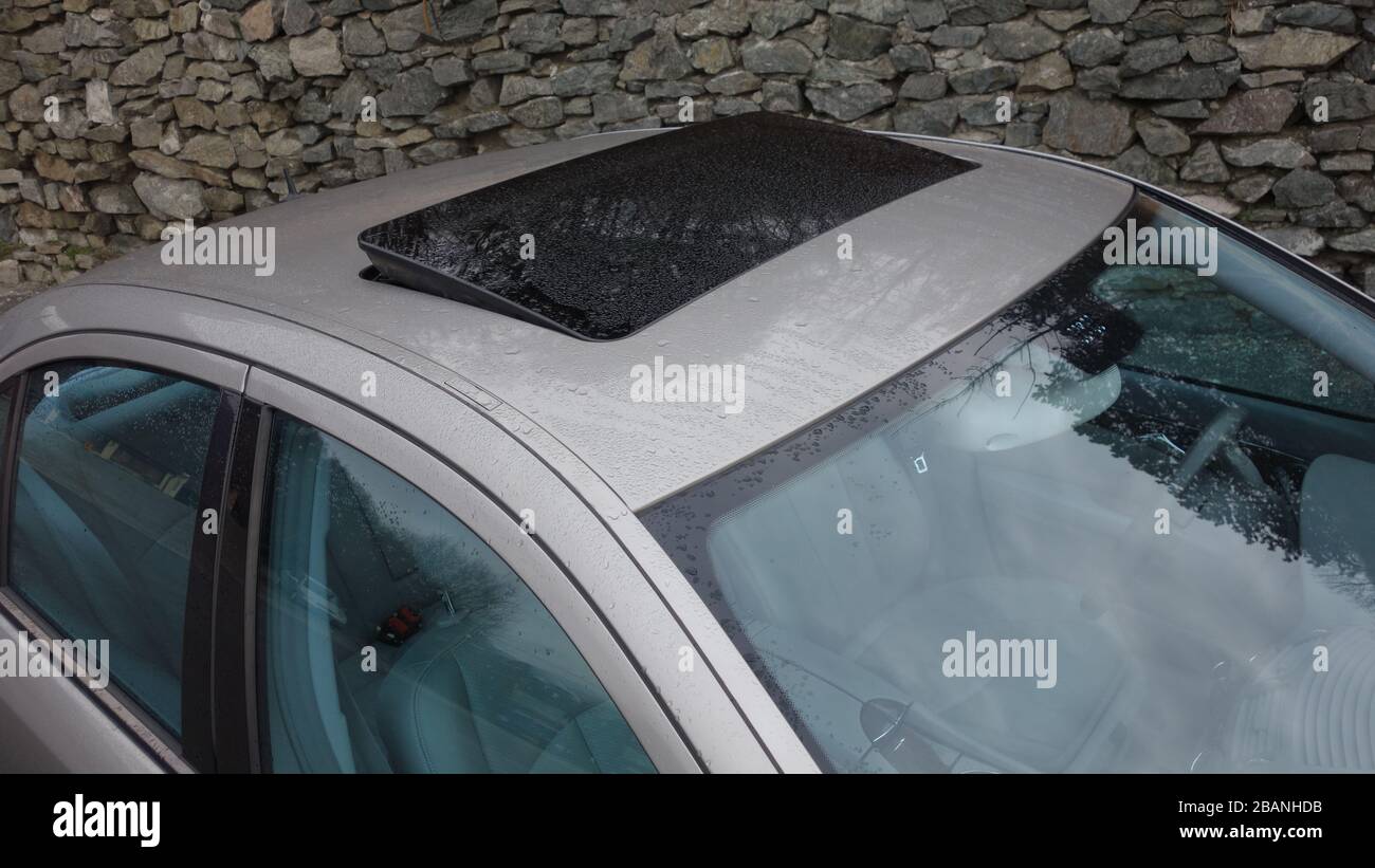 Glazed black hatch - sliding W211 pavilion sunroof, beige leather ...