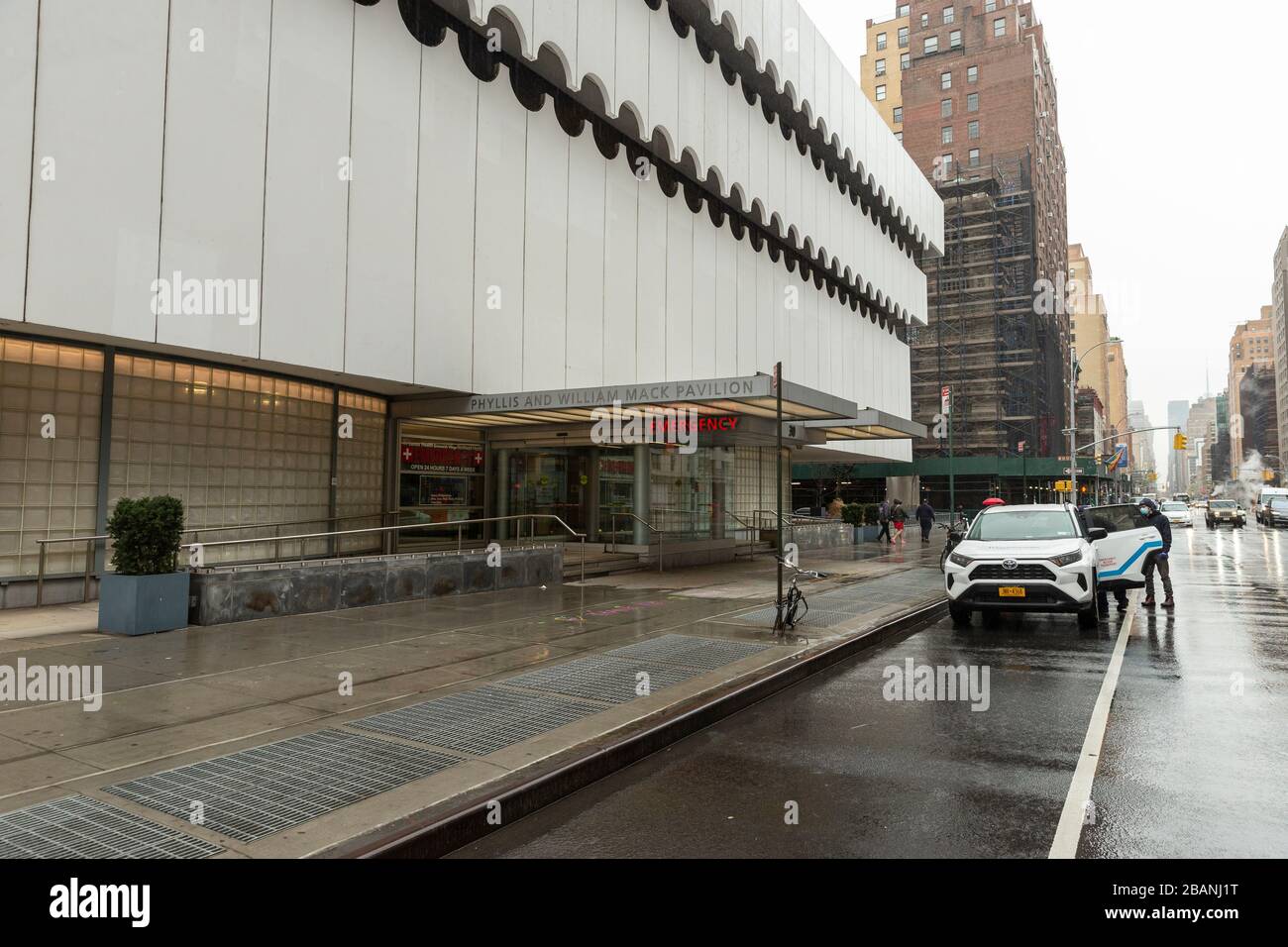New York, NY - March 28, 2020: View of Lenox Health Medical Pavilion ...