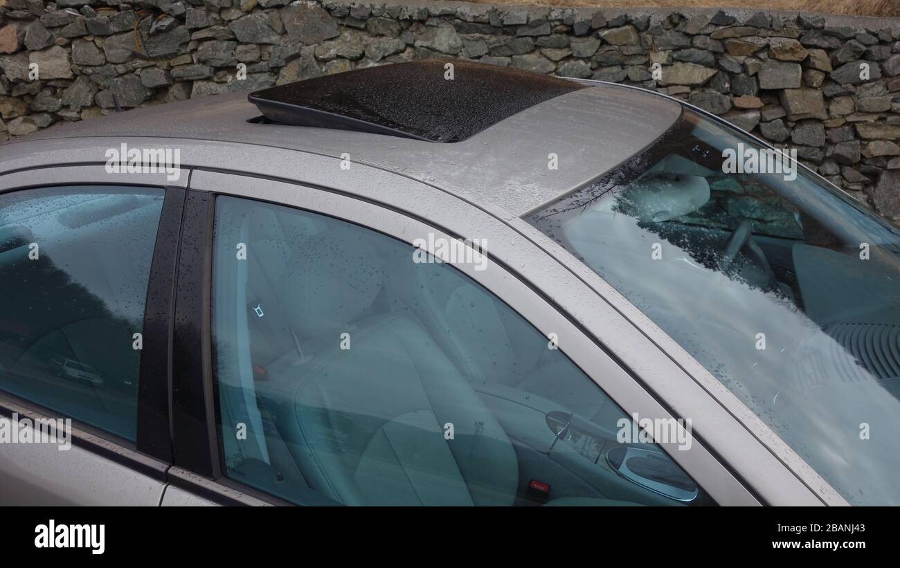 Glazed black hatch - sliding W211 pavilion sunroof, beige leather ...