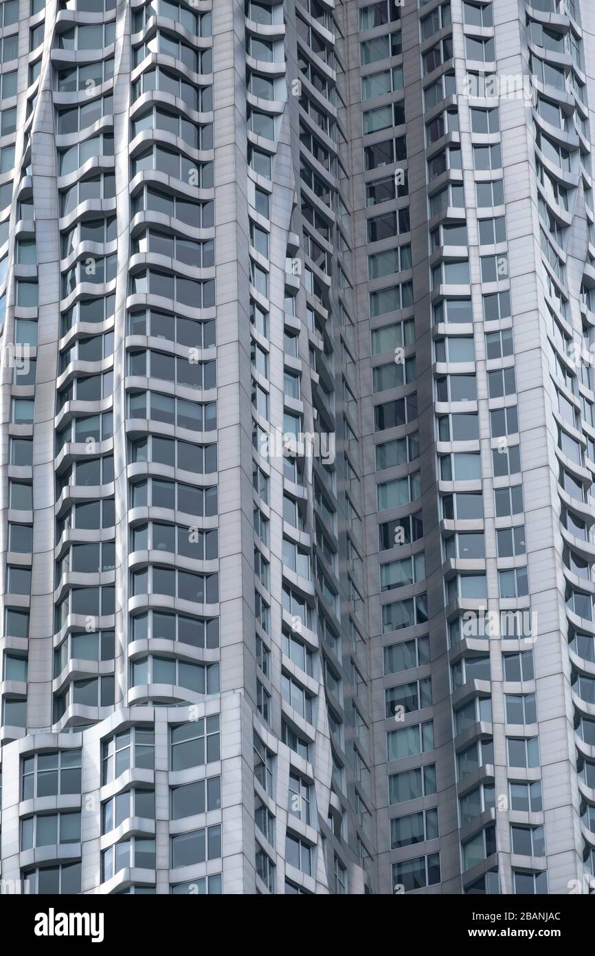 Gehry designed building hi-res stock photography and images - Alamy