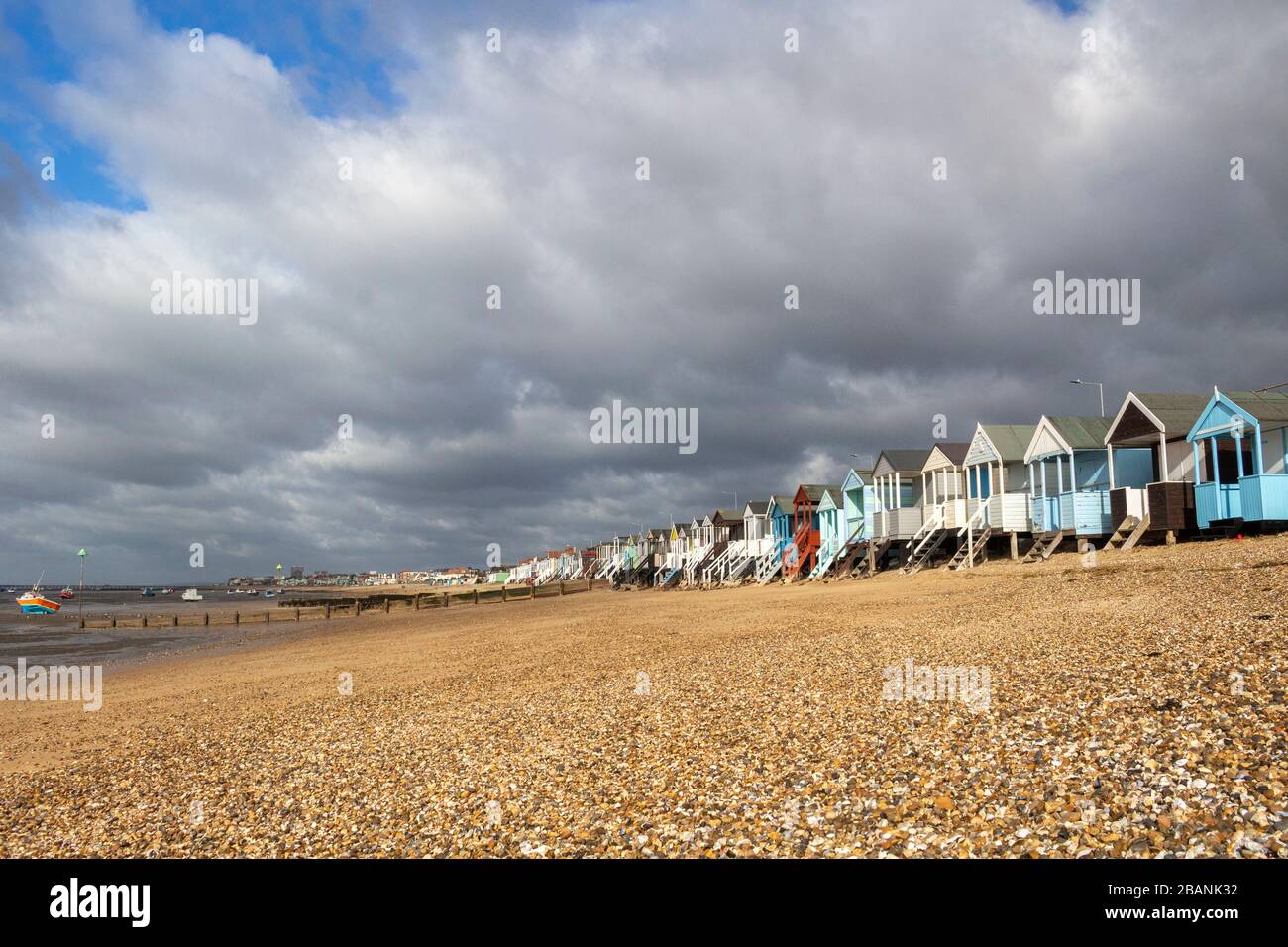 Sunshine on Thorpe Bay Beach, Essex, England Stock Photo - Alamy
