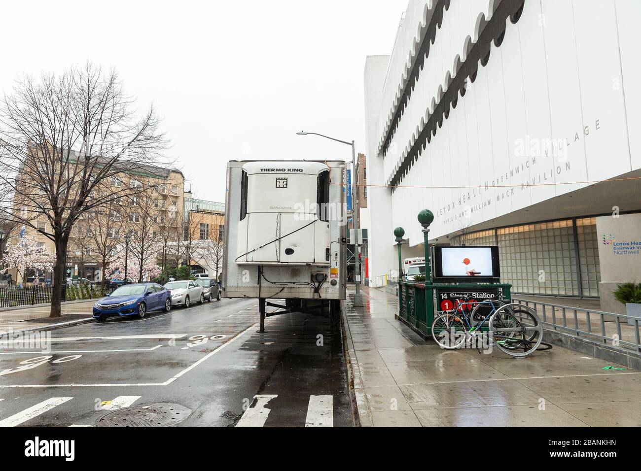 New York, USA. 28th Mar, 2020. Makeshift morgue trailer set next to ...