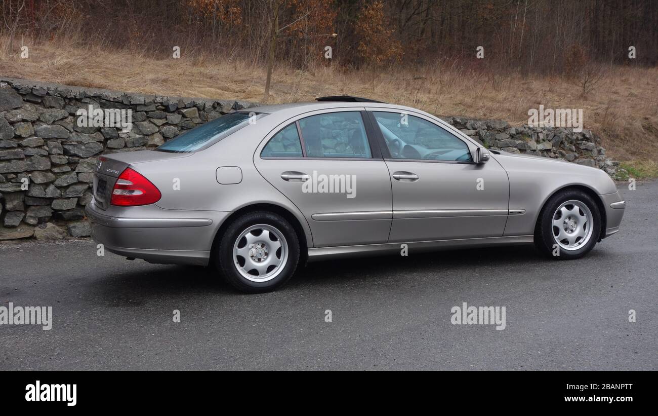 W211 hi-res stock photography and images - Alamy