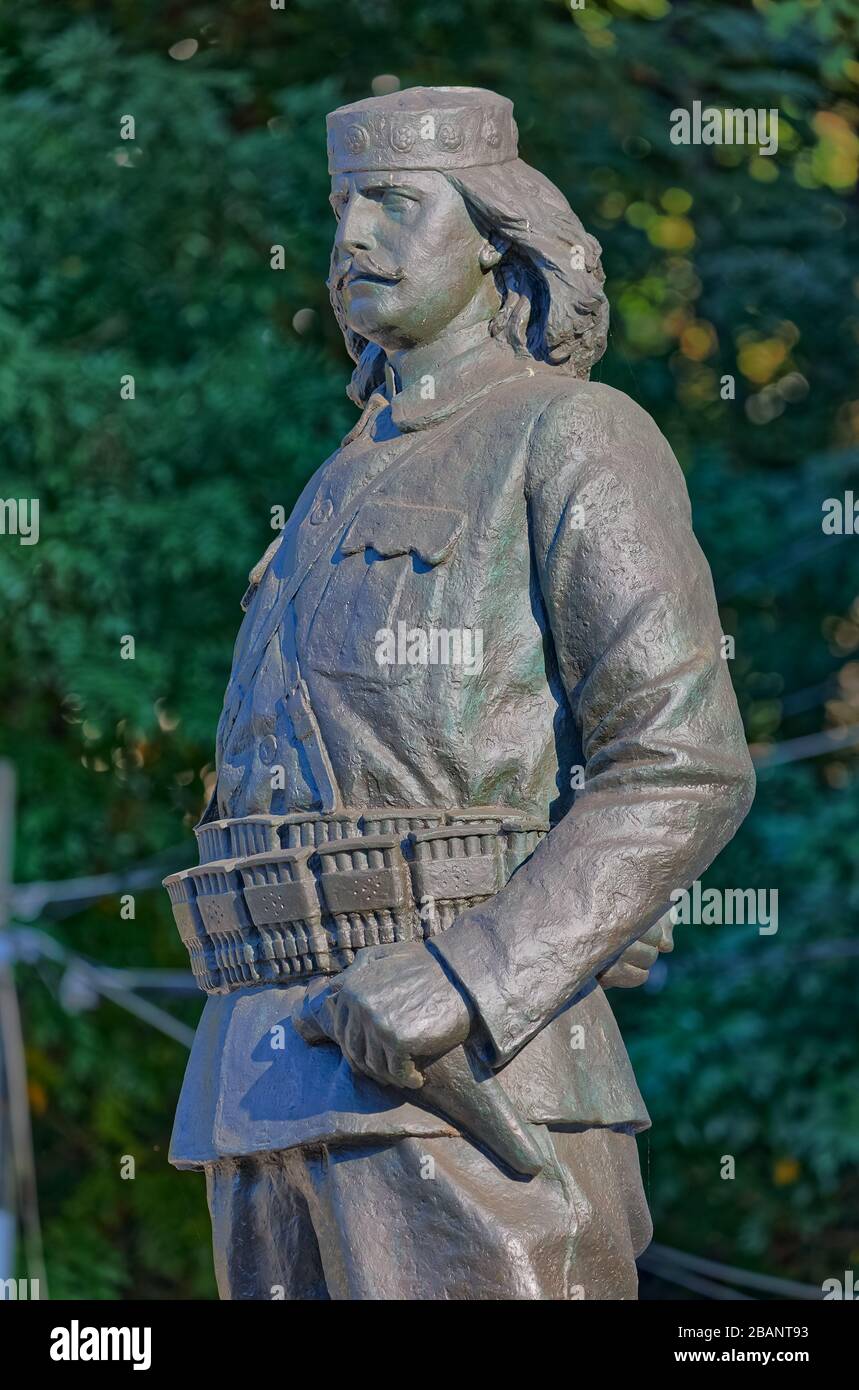 Albania statue of cercis topulli hi-res stock photography and images ...