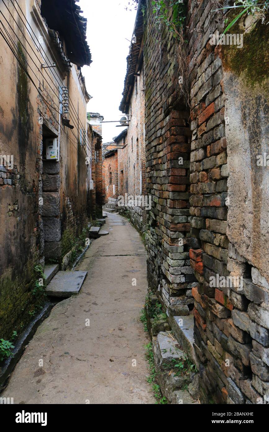 Historic alley long lane hi-res stock photography and images - Alamy