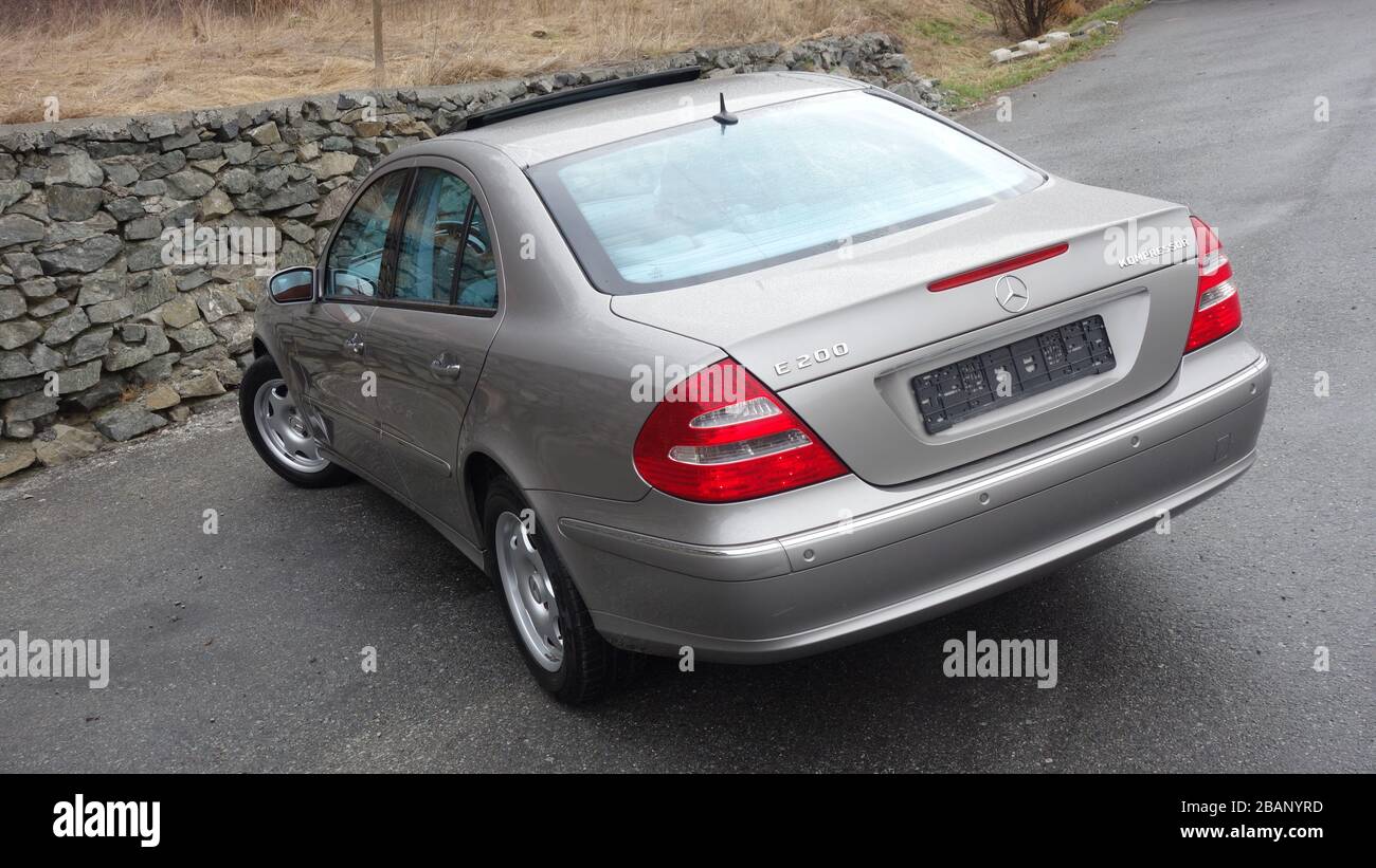 W211 hi-res stock photography and images - Alamy