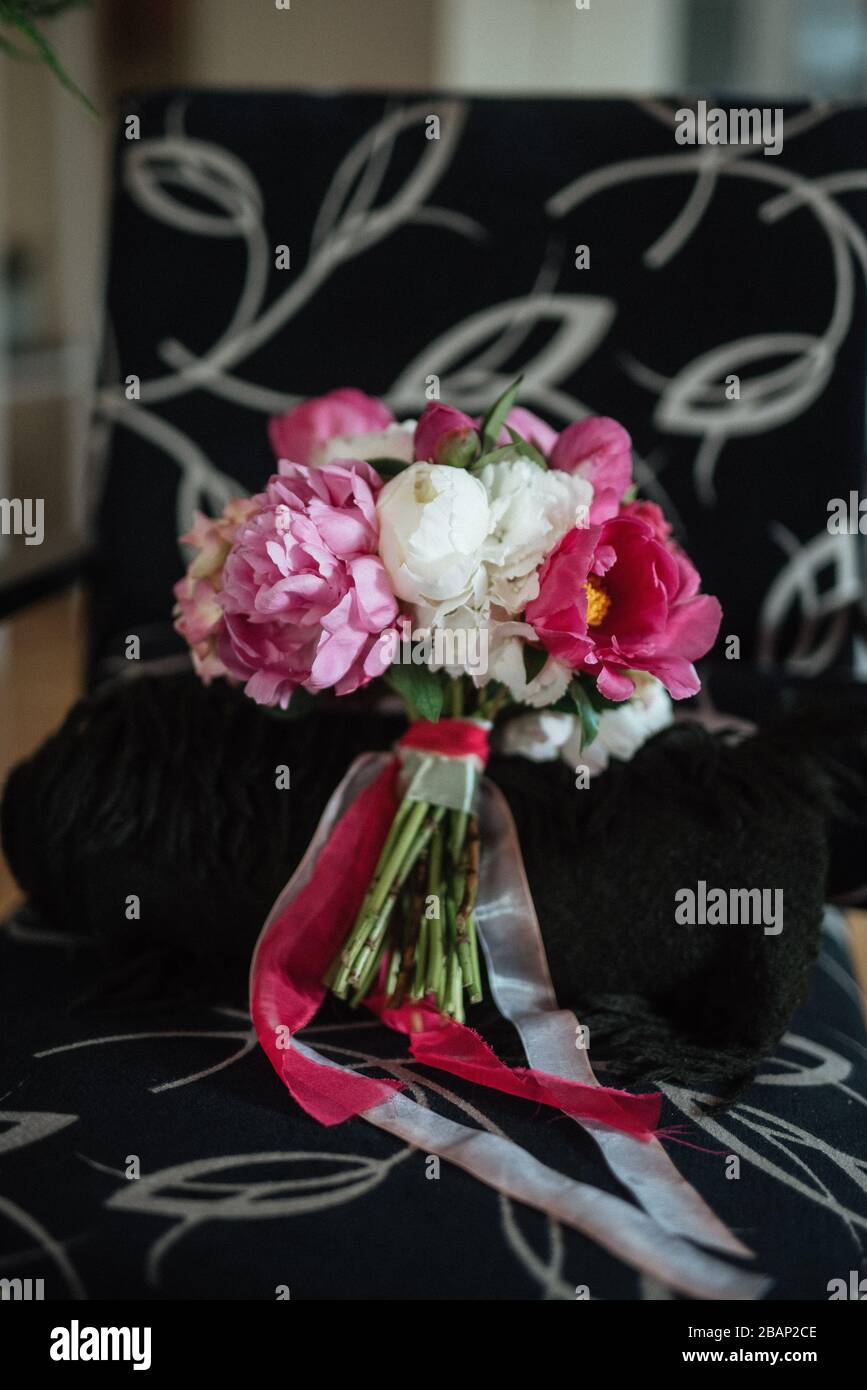 Beautiful bridal bouquet of flowers for the bride Stock Photo - Alamy