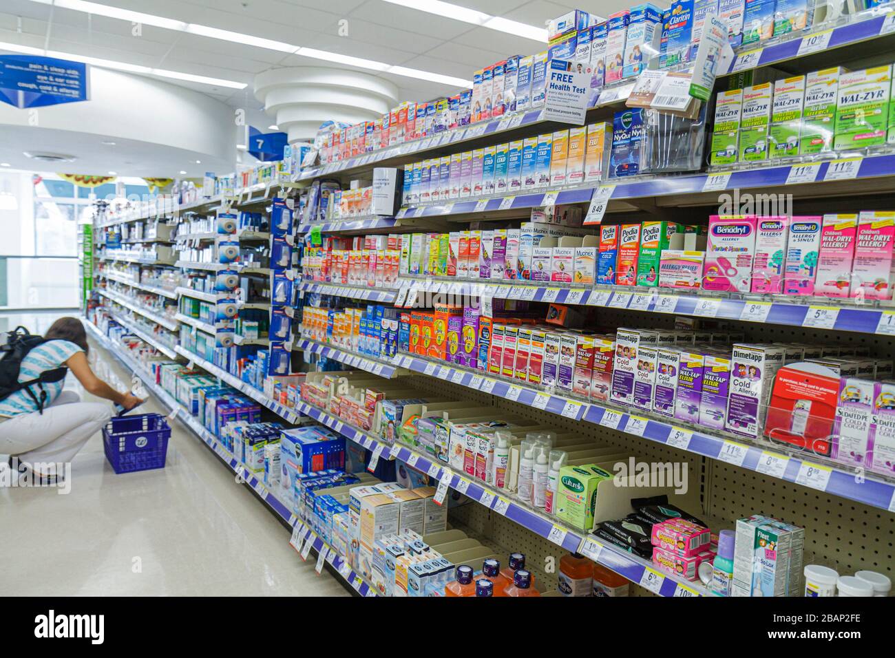 Cough medicine, store hi-res stock photography and images - Alamy