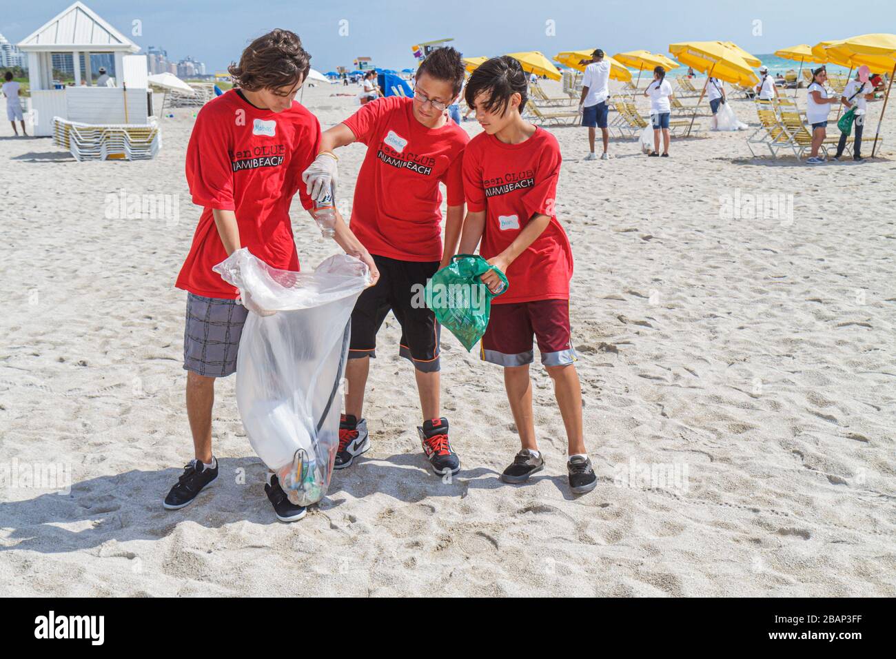 Miami Beach Florida,clean litter trash,public volunteers volunteering ...