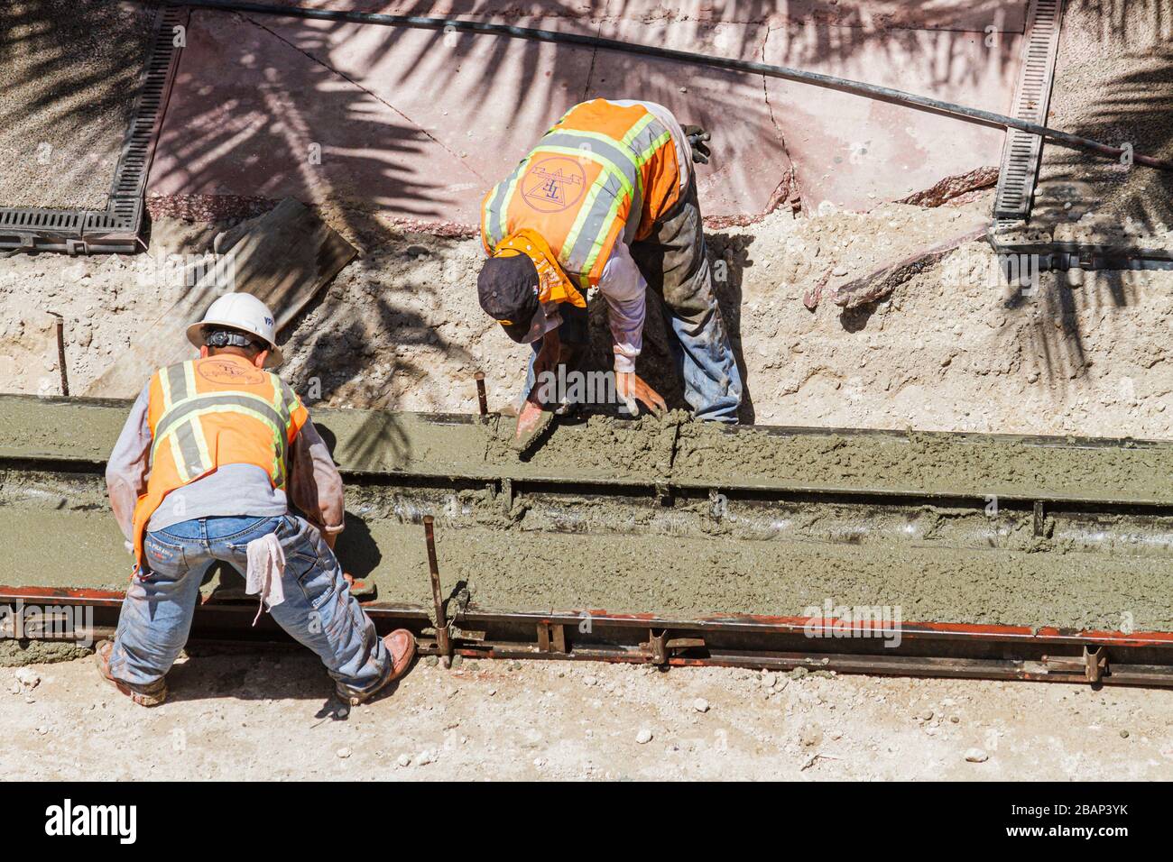 Cement construction building hi-res stock photography and images - Alamy