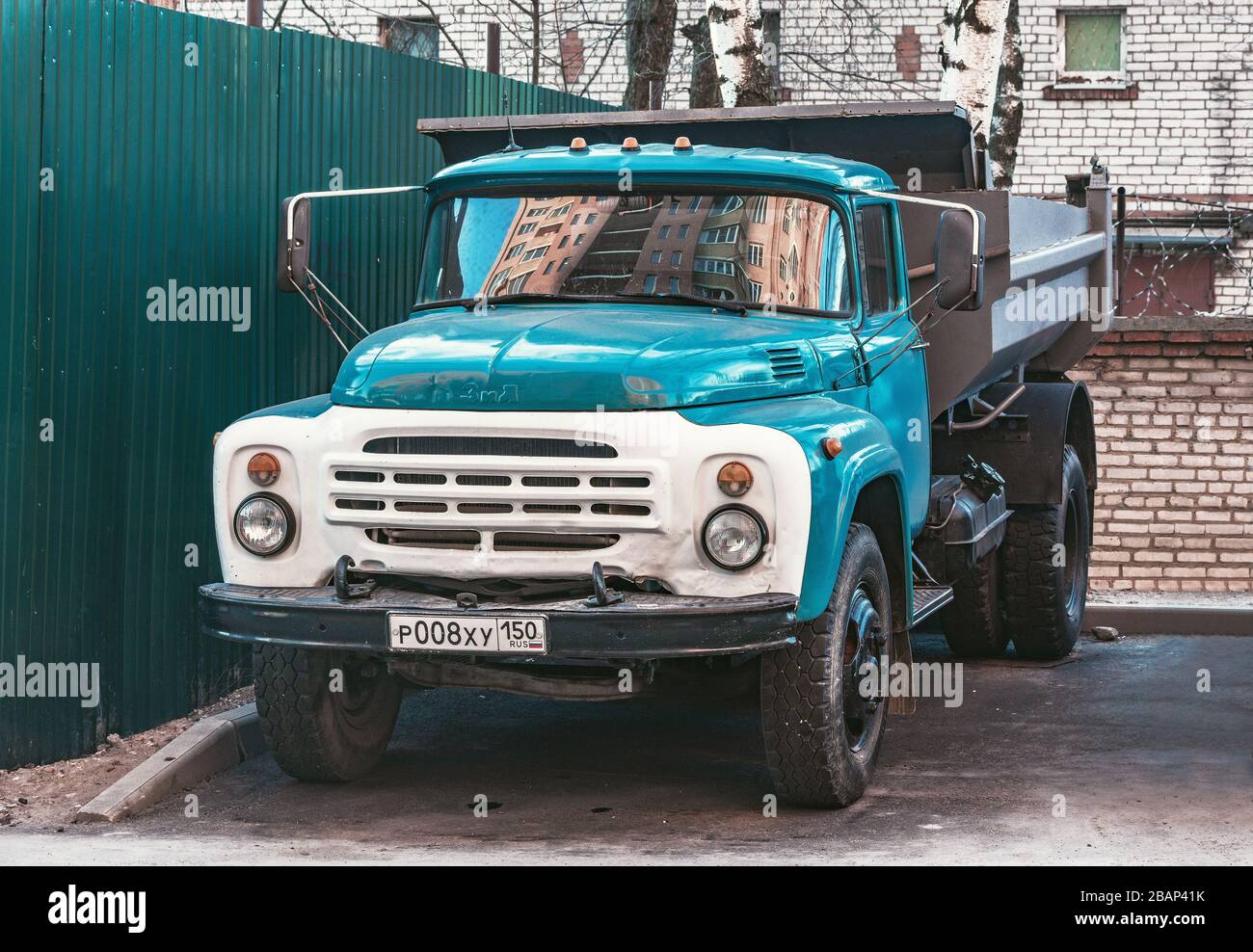 Zil 130 truck hi-res stock photography and images - Alamy