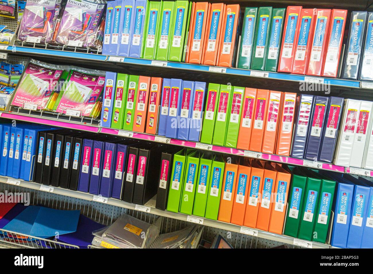 Staples office supply store hi-res stock photography and images - Alamy