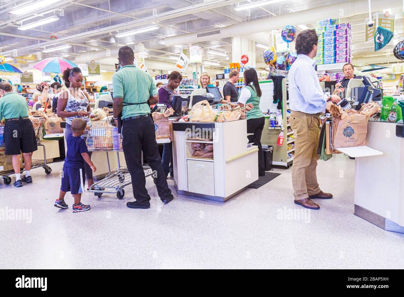 Publix supermarket employees hi-res stock photography and images - Alamy