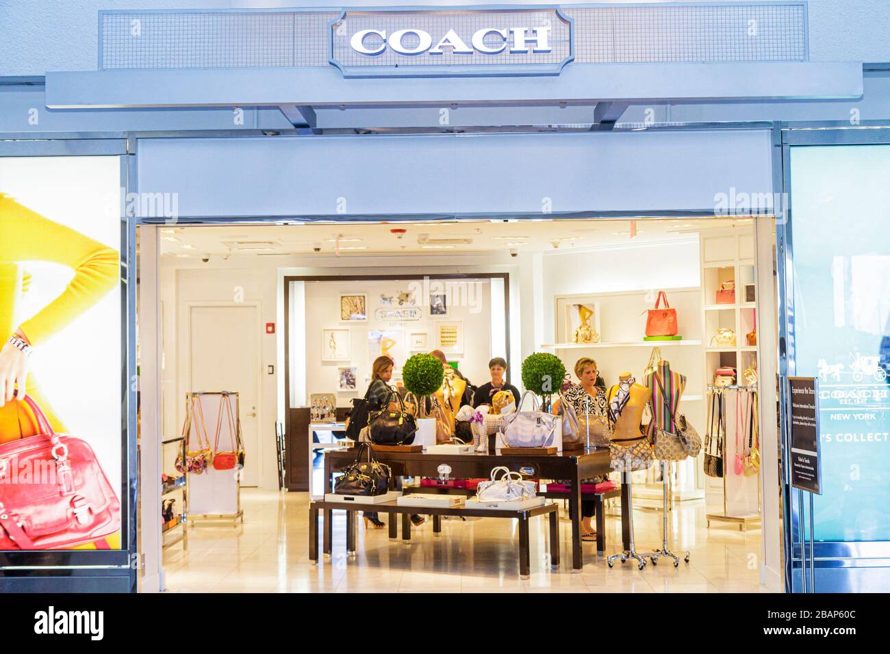 Miami Florida International Airport MIA,gate,shopping shopper shoppers ...