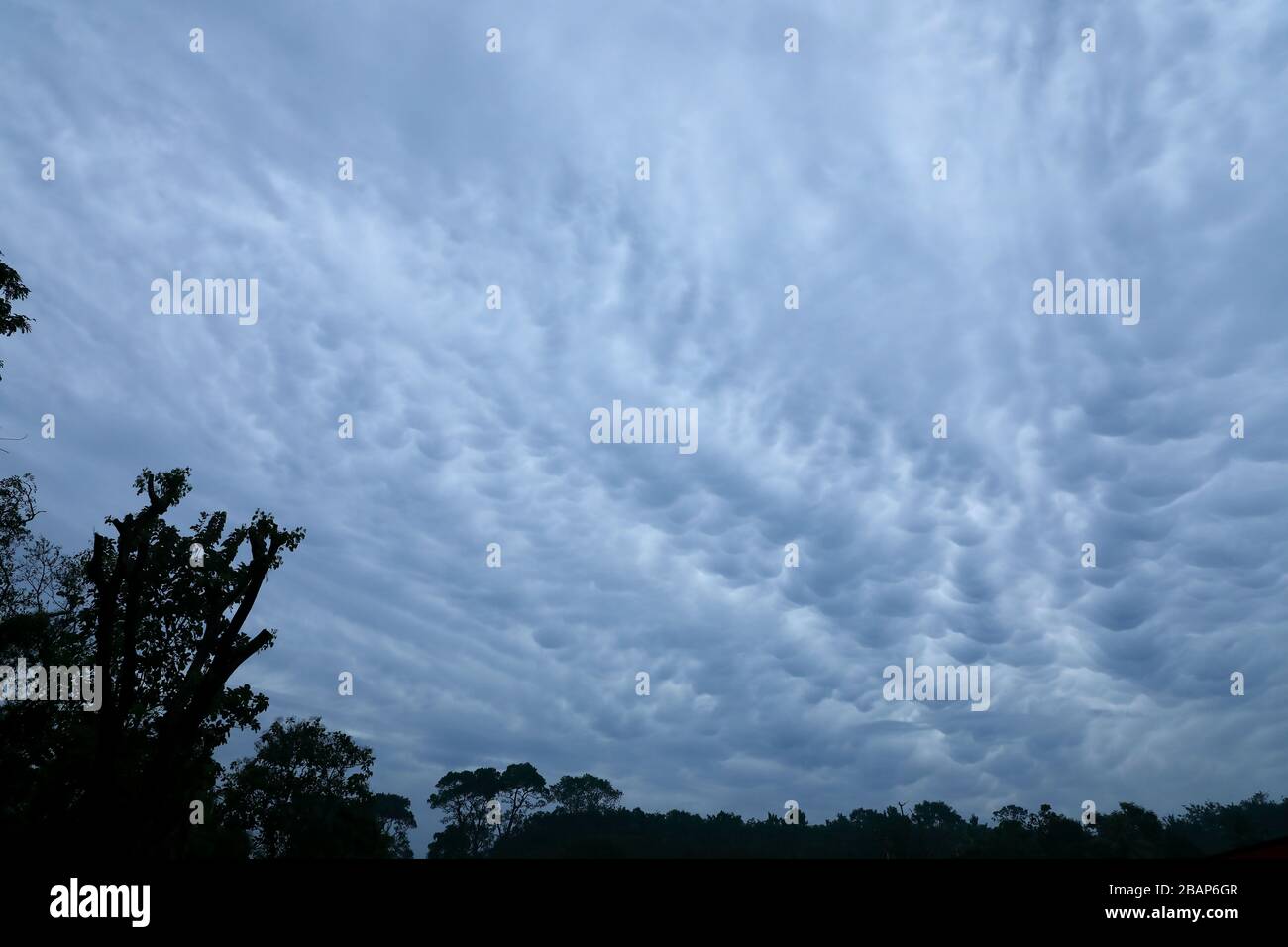 Unusual cloud formation Stock Photo - Alamy