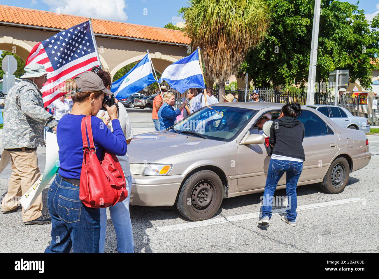 Miami spanish street signs hi-res stock photography and images - Alamy