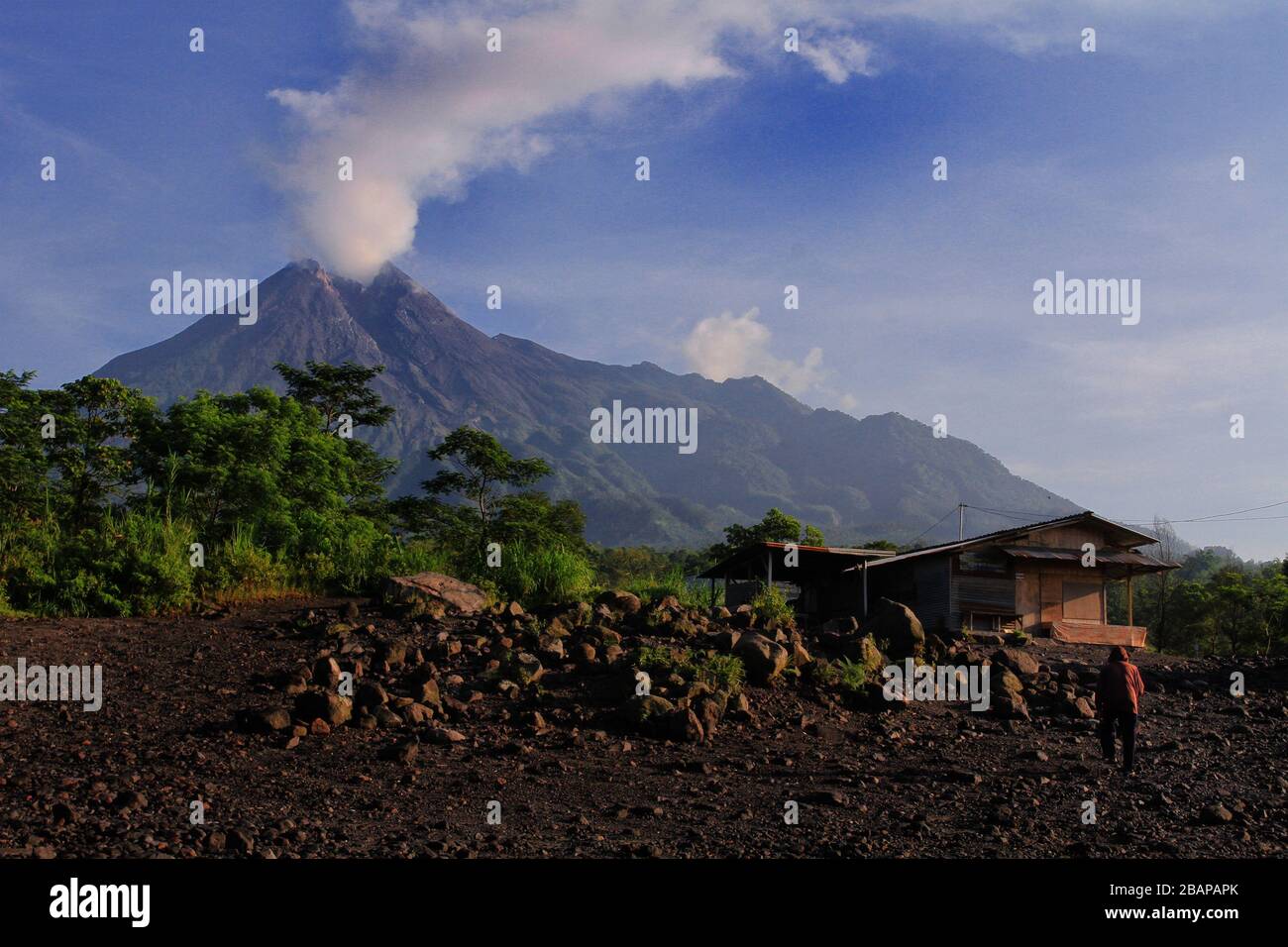Indonesias mount merapi worlds hi-res stock photography and images - Alamy