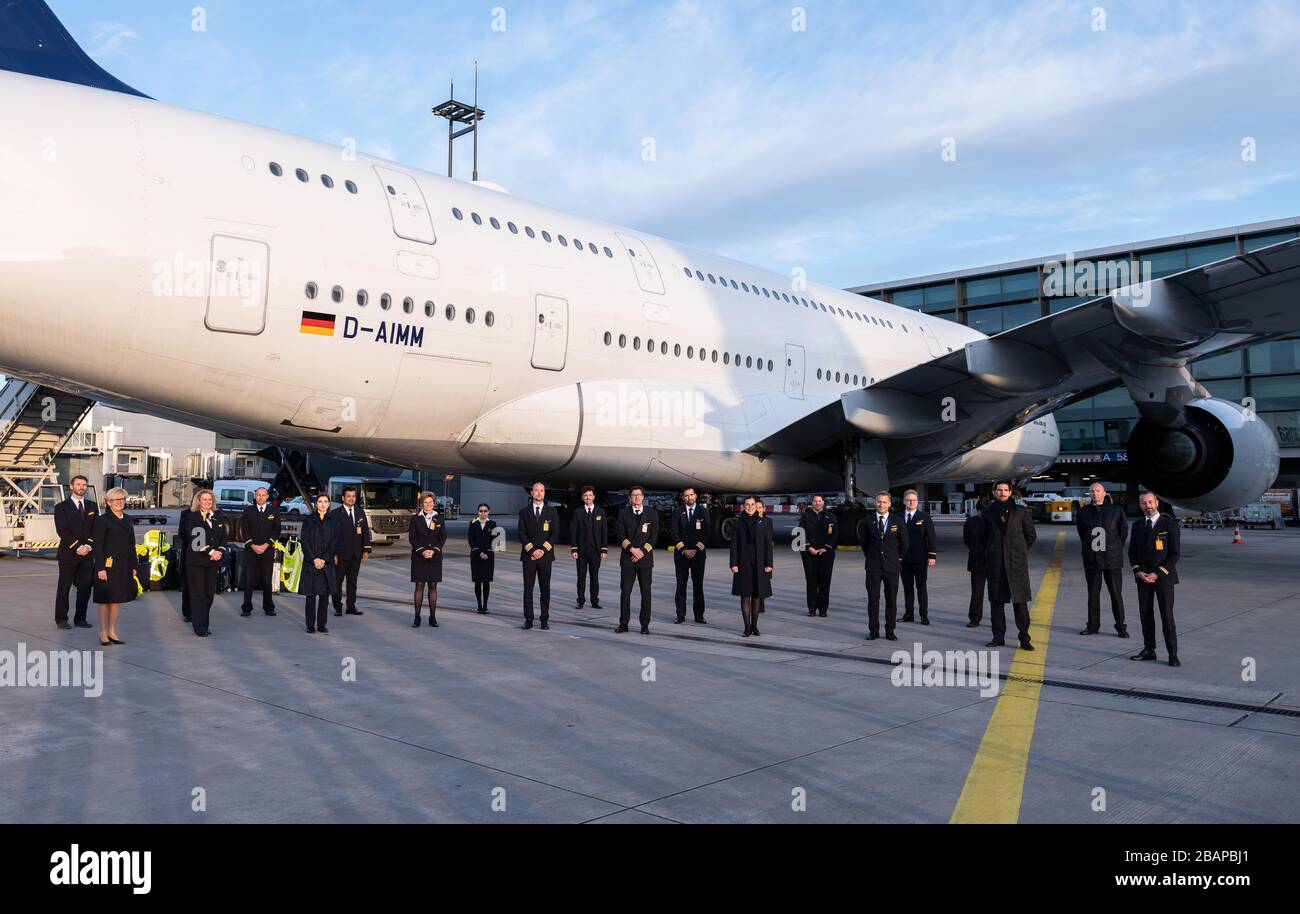 Frankfurt, Germany. 29th Mar, 2020. The crew of flight LH773 is ...