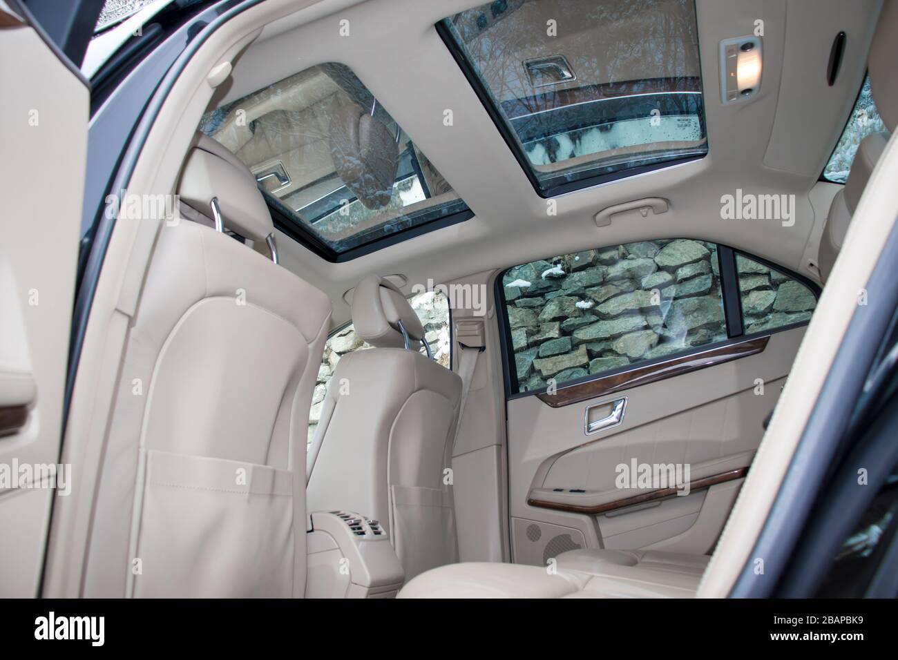 An unmistakable interior, Mercedes Benz W212 Avantgarde with a ...