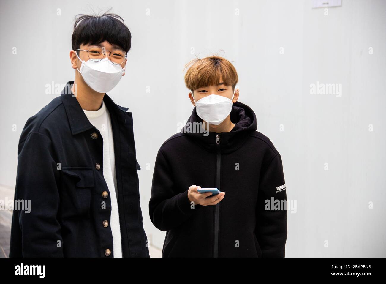 Korean boy teenager hi-res stock photography and images - Alamy