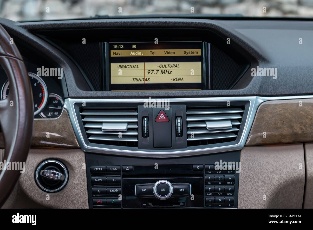 OEM navigation display unit inside dashboard,professional big display ...