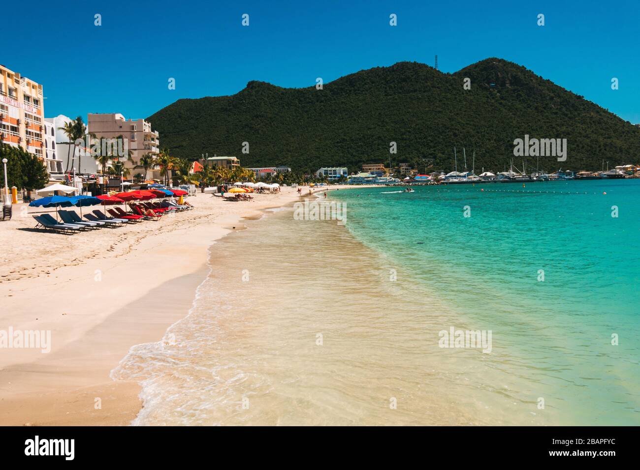 Bay shore beach hi-res stock photography and images - Alamy