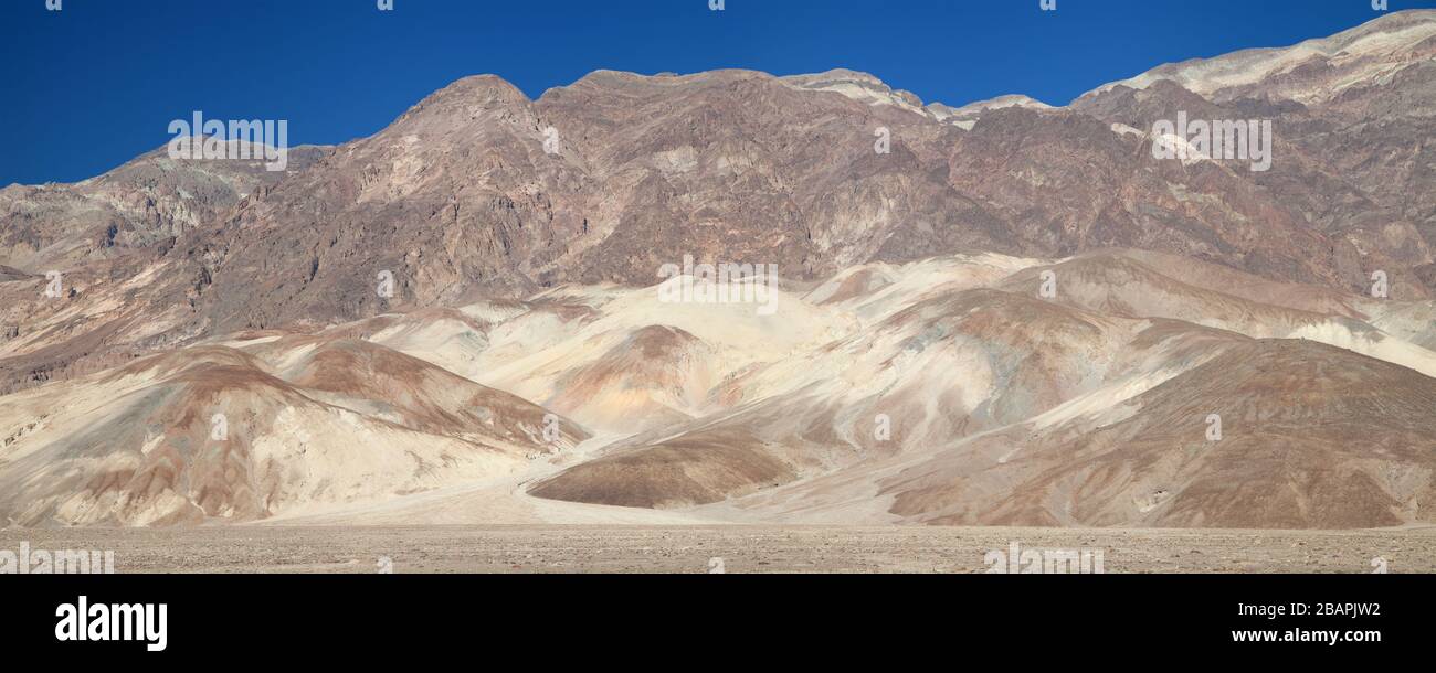The Black Mountains in the Amargosa Range, Death Valley National Park ...