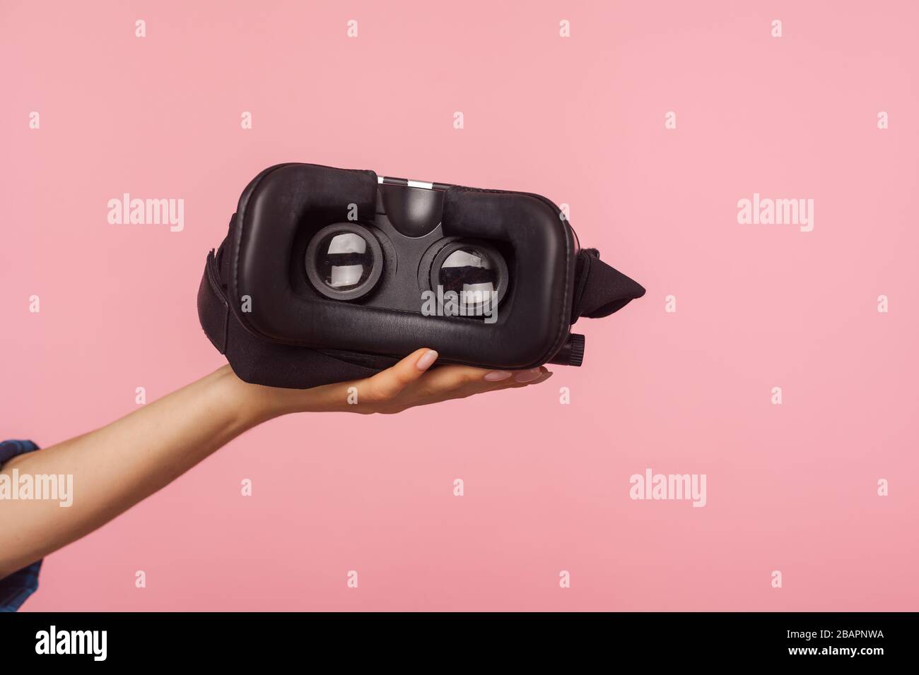3d goggles hi-res stock photography and images - Alamy