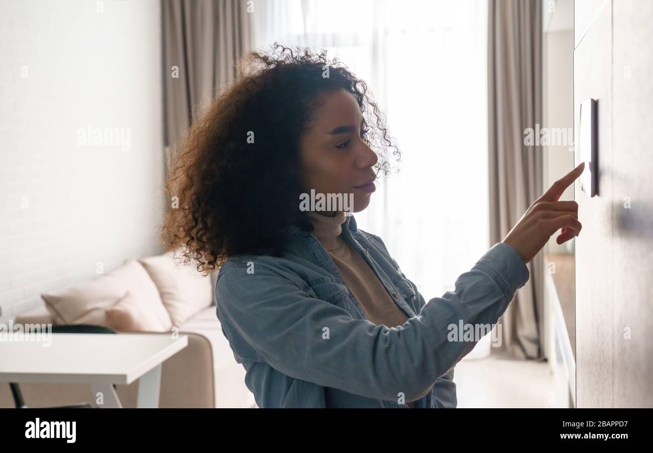 Smart home automation system hi-res stock photography and images - Alamy