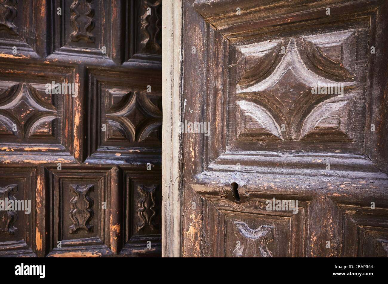 Half open door hi-res stock photography and images - Alamy
