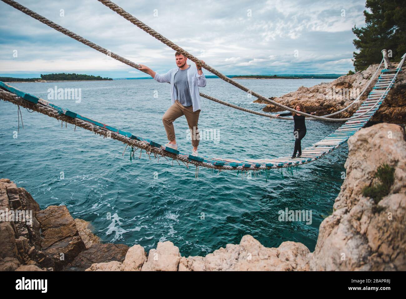 Shaky suspension bridge hi-res stock photography and images - Alamy