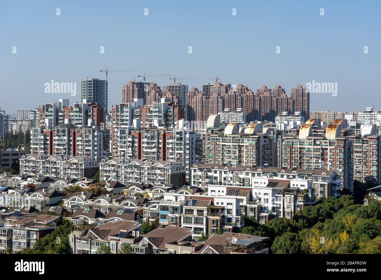 Chinese apartment buildings hi-res stock photography and images - Alamy