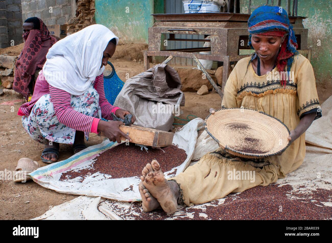 African village woman market hi-res stock photography and images - Alamy